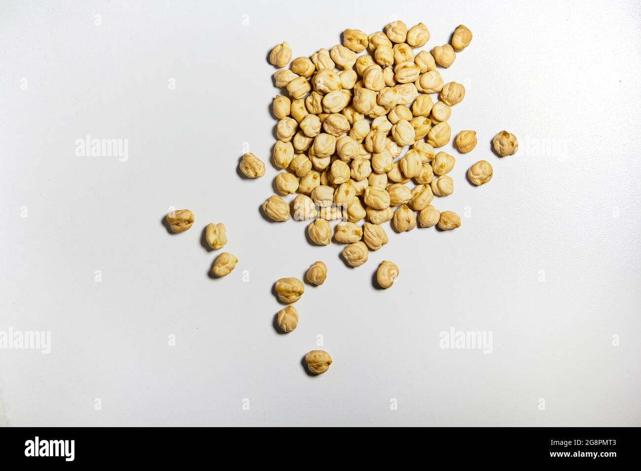 Handful peas hi-res stock photography and images - Alamy