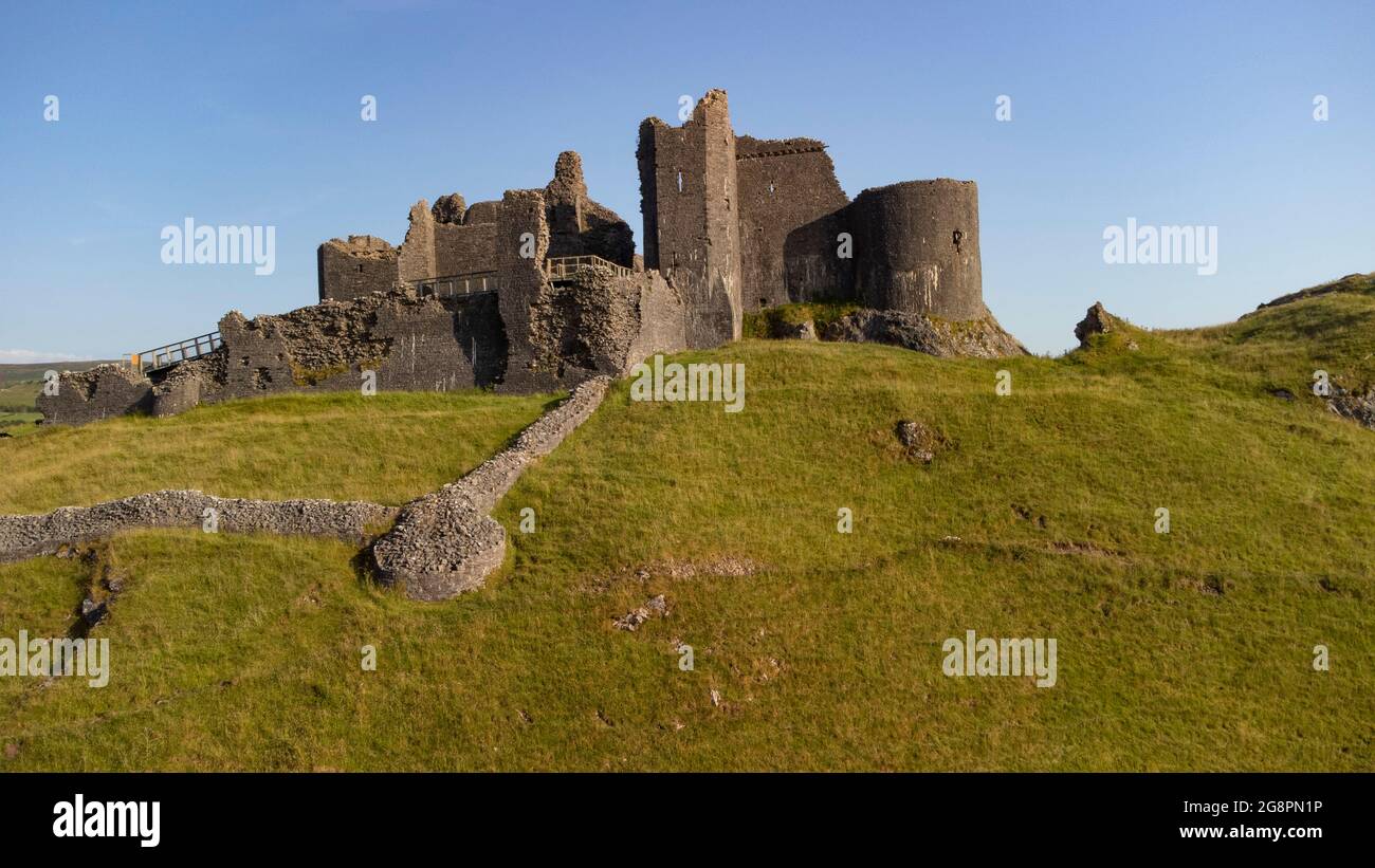 Aerial view of Carreg Cennen Castle, (Castell Carreg Cennen), near ...