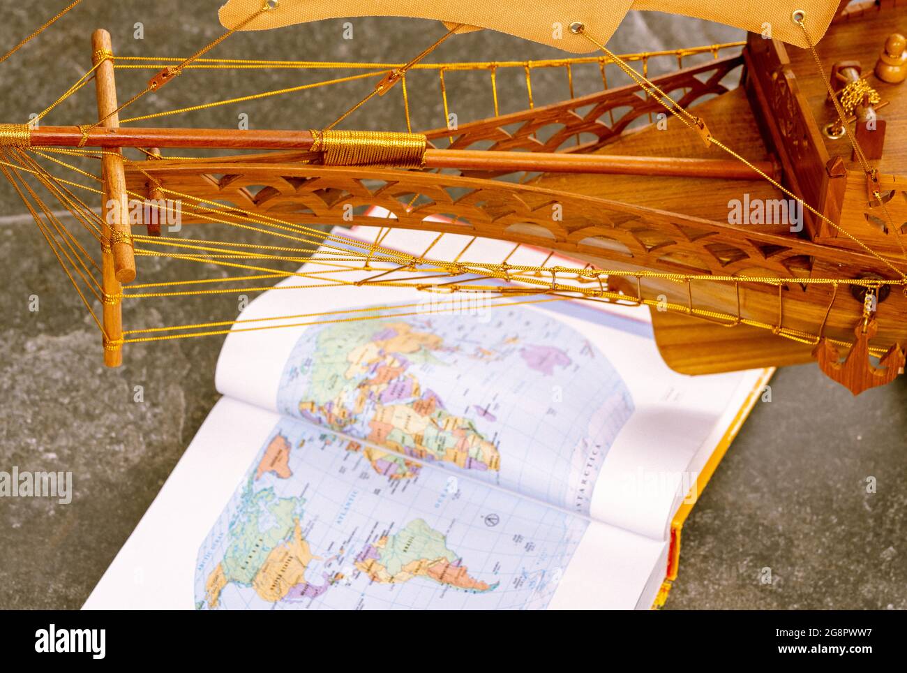 Earth latitude longitude lines hi-res stock photography and images - Alamy
