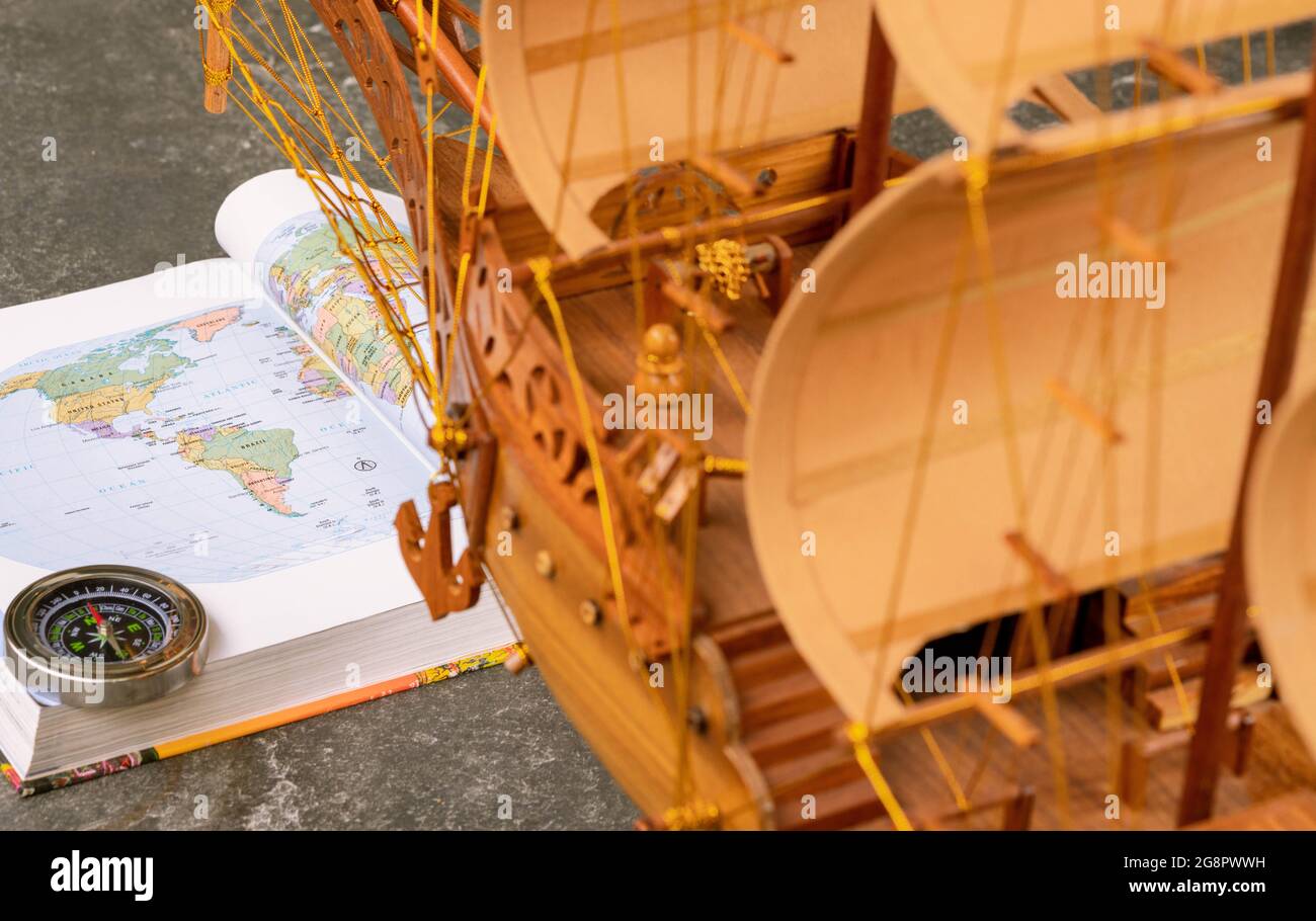 Earth latitude longitude lines hi-res stock photography and images - Alamy