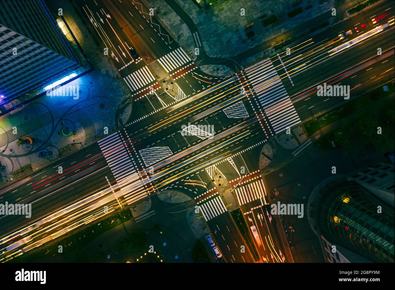 Dark crossroads hi-res stock photography and images - Alamy