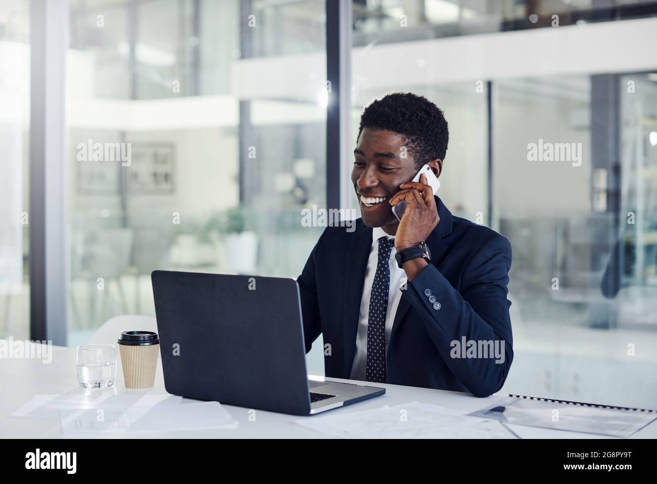 Call plans hi-res stock photography and images - Alamy