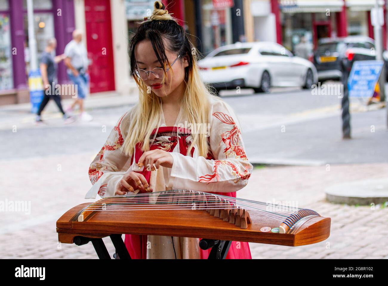 Zither instrument hi-res stock photography and images - Alamy