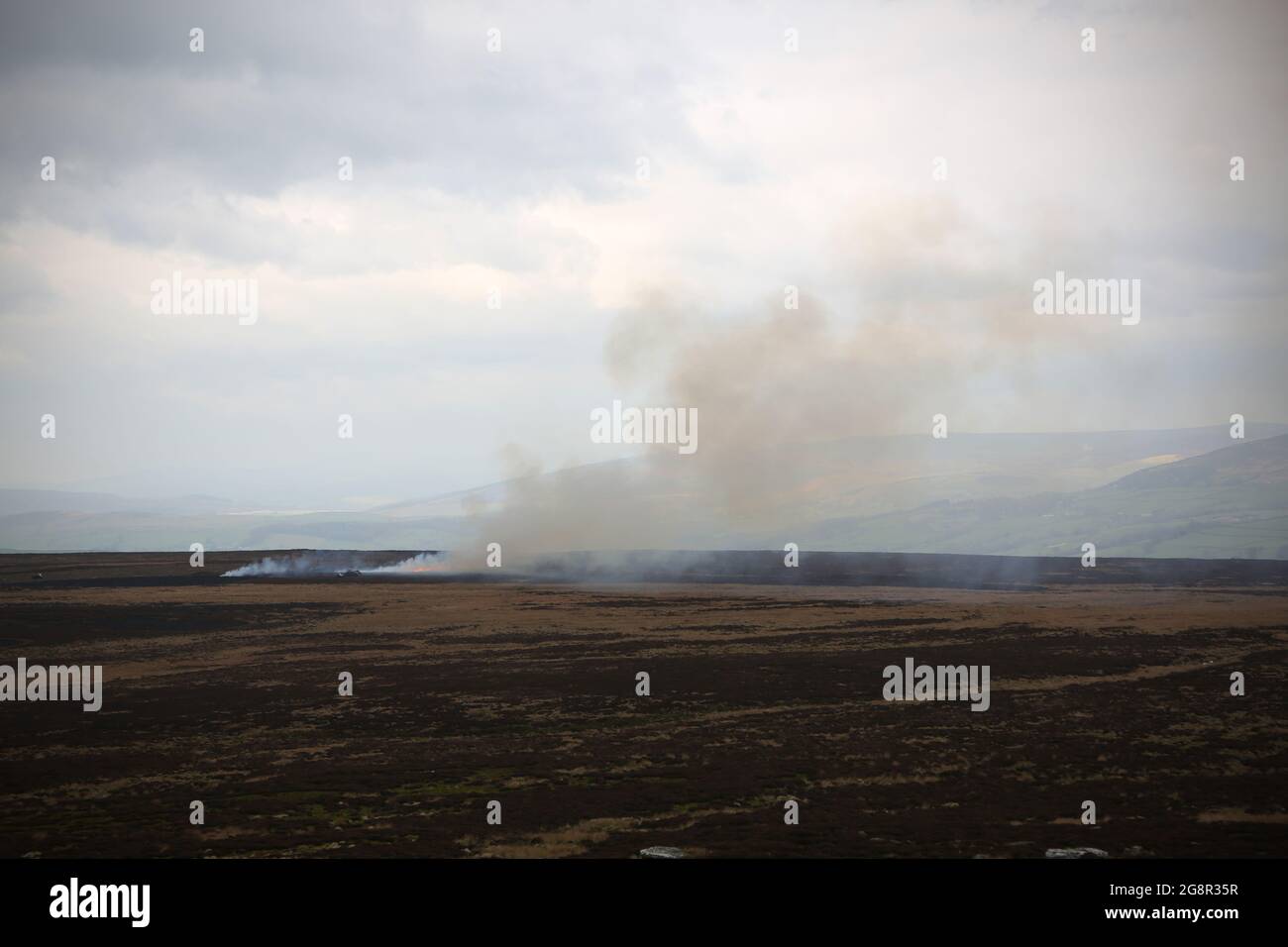 Moorland Burning on Bingley Moor in West Yorkshire. To its critics ...