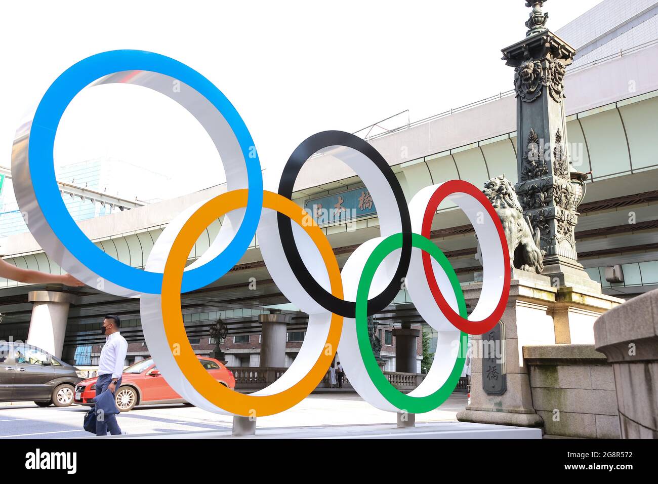 Tokyo, Japan. 22nd July, 2021. The Olympic emblem is installed in ...