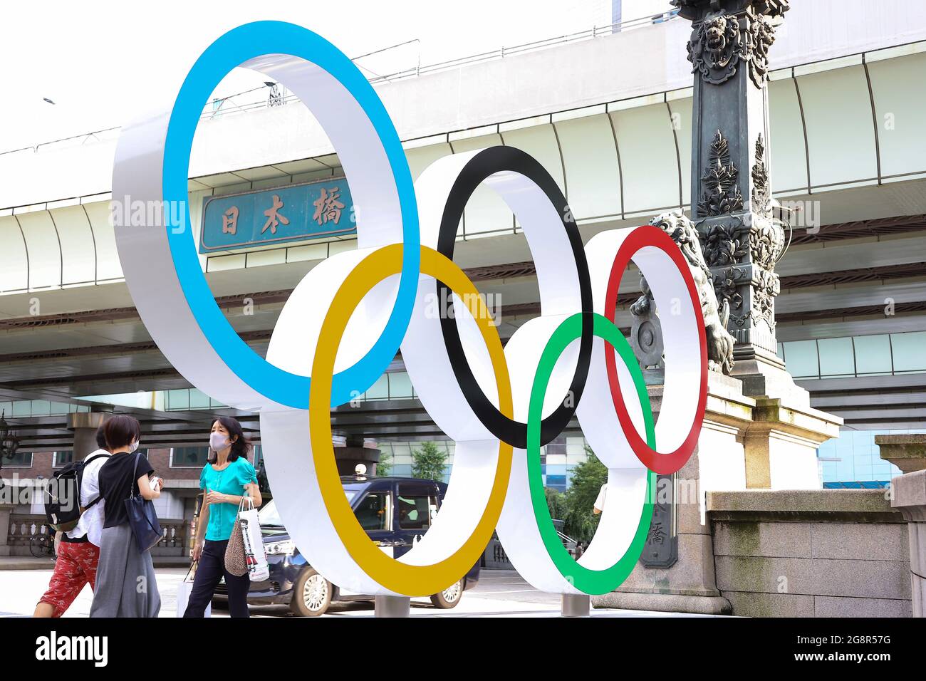 Tokyo, Japan. 22nd July, 2021. The Olympic emblem is installed in ...