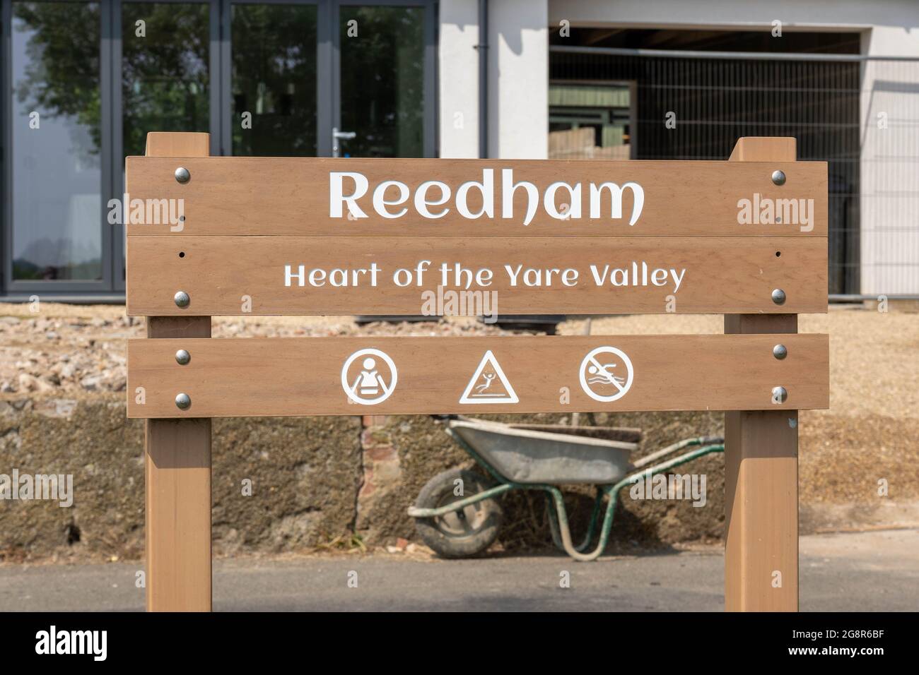 Reedham village sign hi-res stock photography and images - Alamy