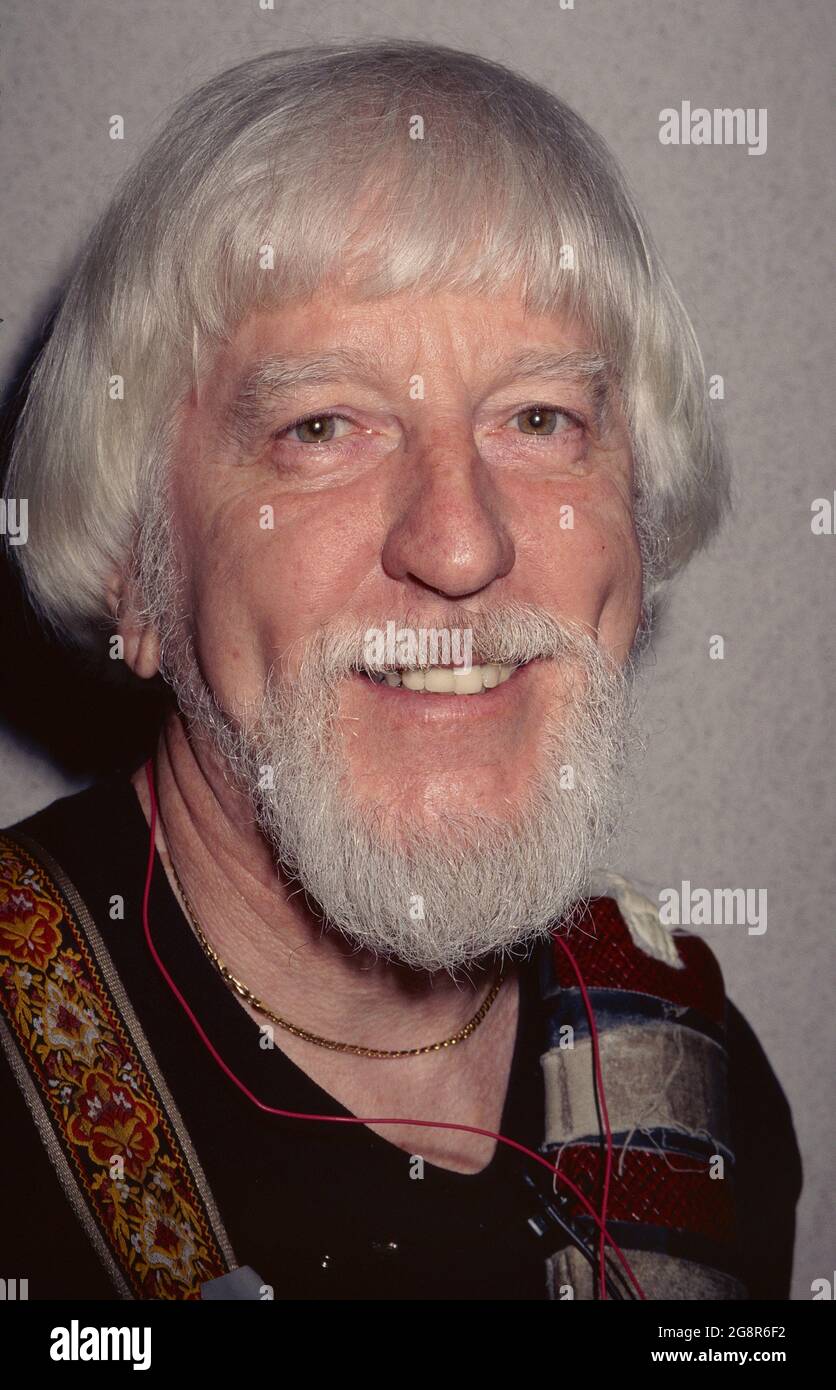 Caroll Spinney, the puppeteer who played Big Bird and Oscar the Grouch ...