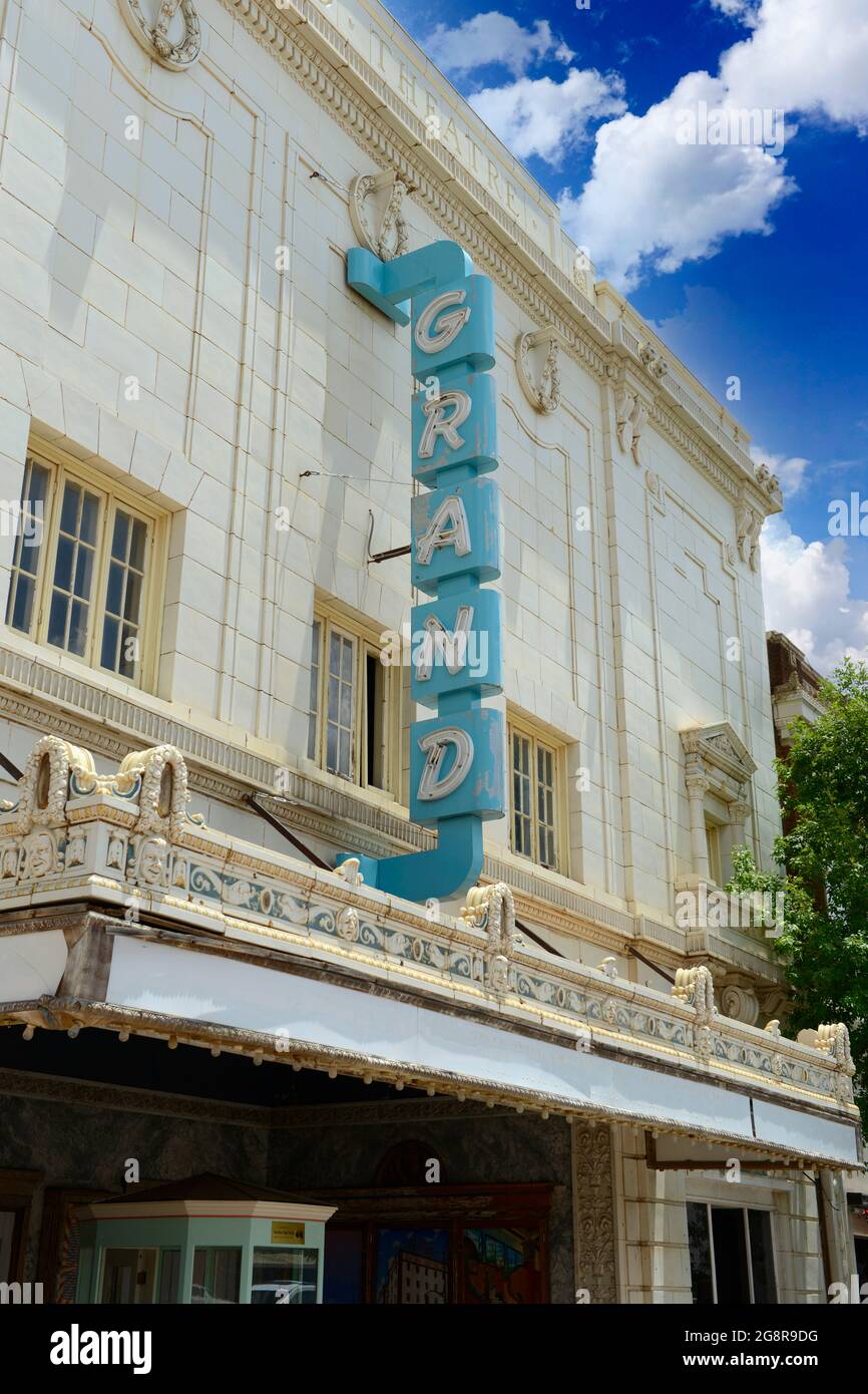 The once fancy Grand Theatre building on G Avenue in Douglas Arizona ...