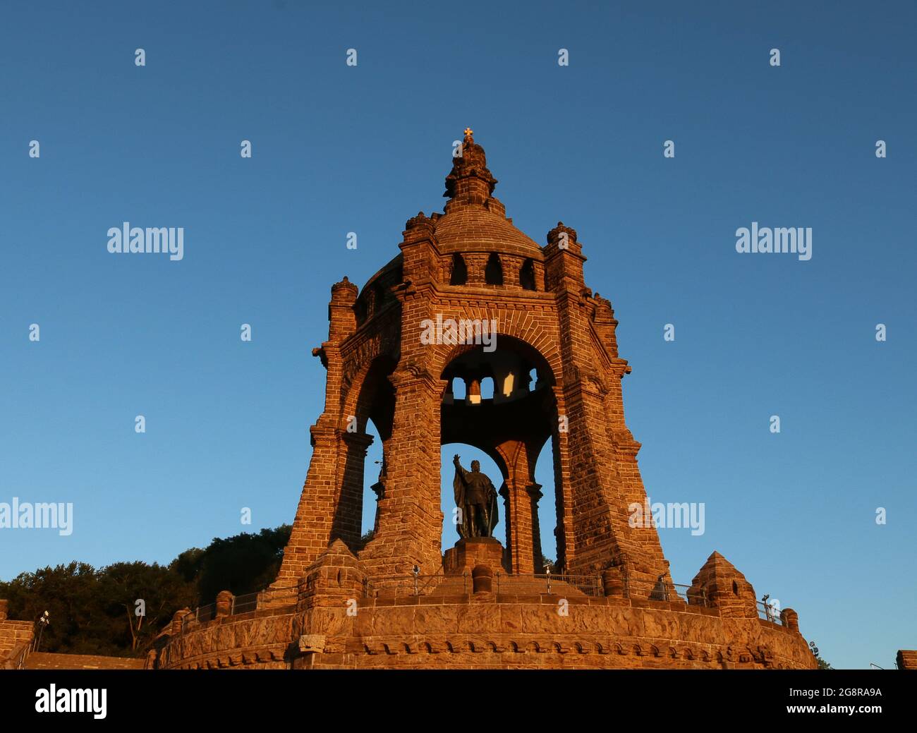 Stone monument of an emperor Stock Photo - Alamy