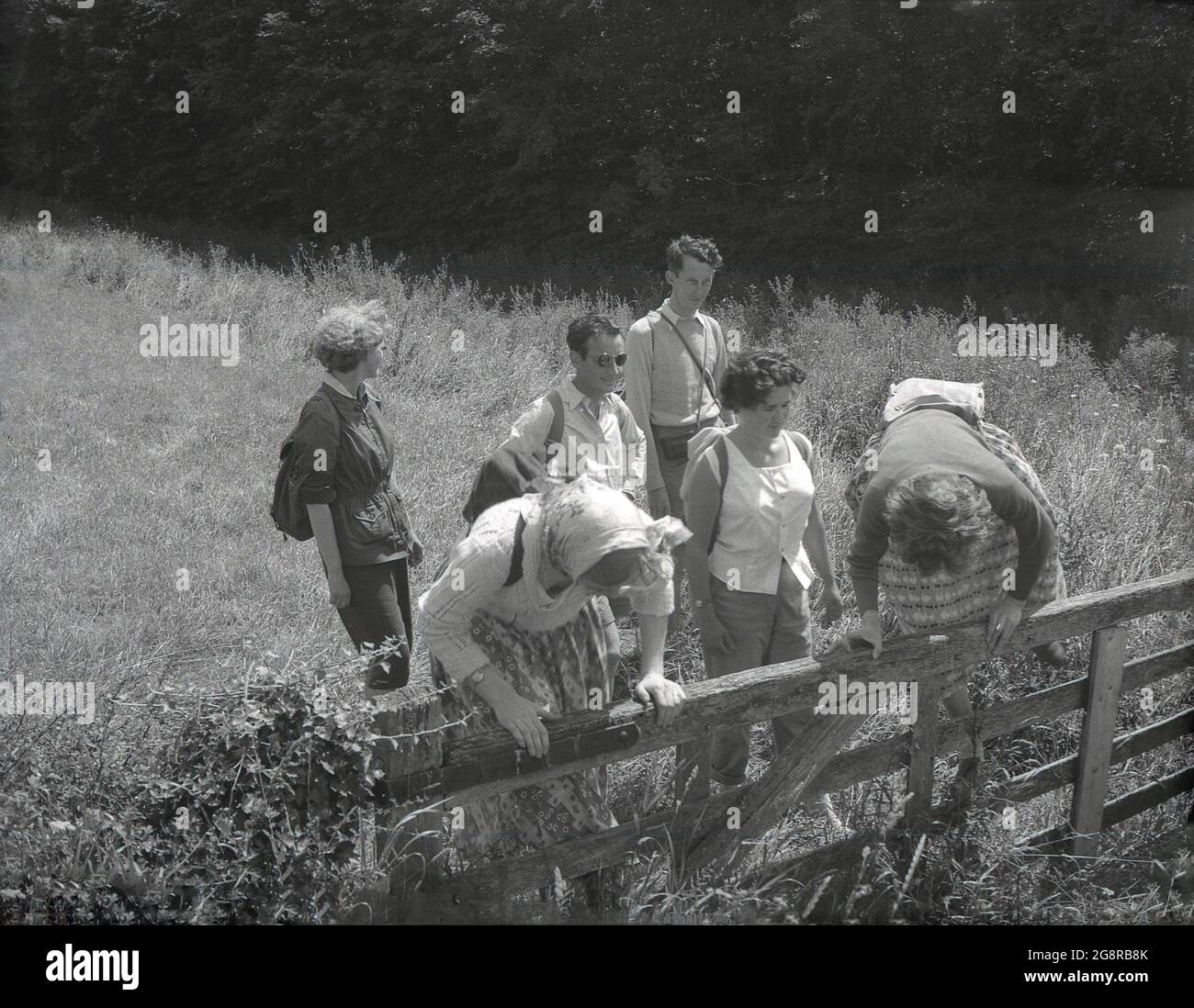 Wooden gate in black and white hi-res stock photography and images - Alamy