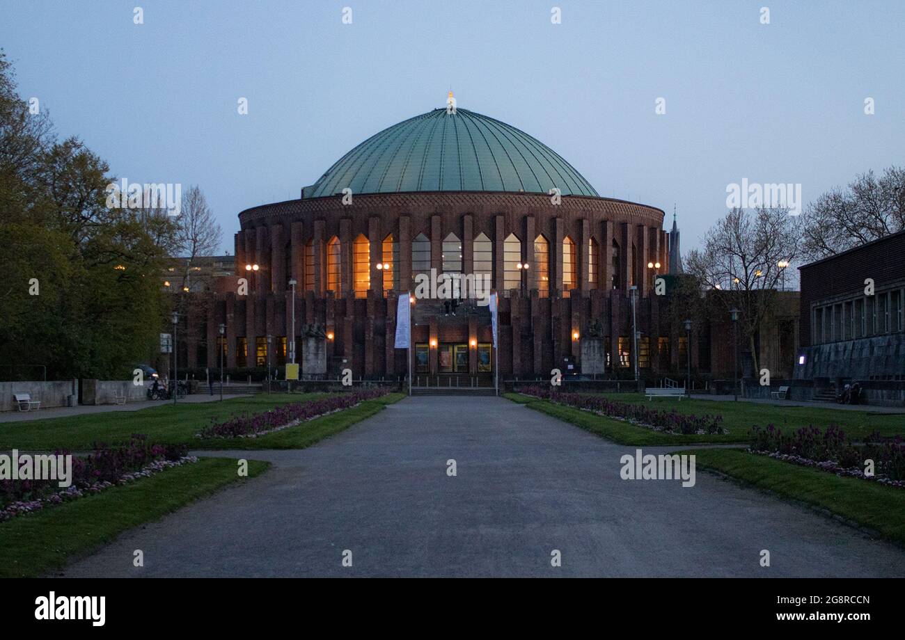 Tonhalle düsseldorf hi-res stock photography and images - Alamy