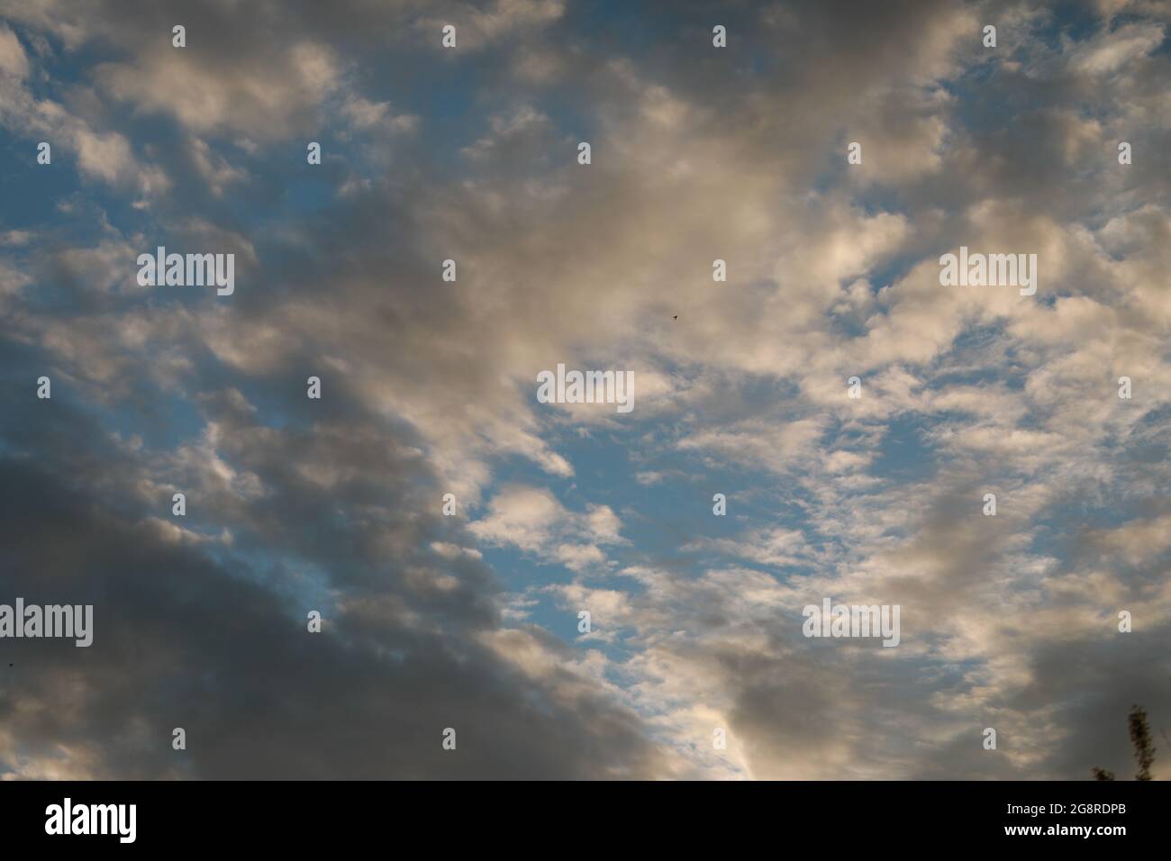 Clouds group hi-res stock photography and images - Alamy