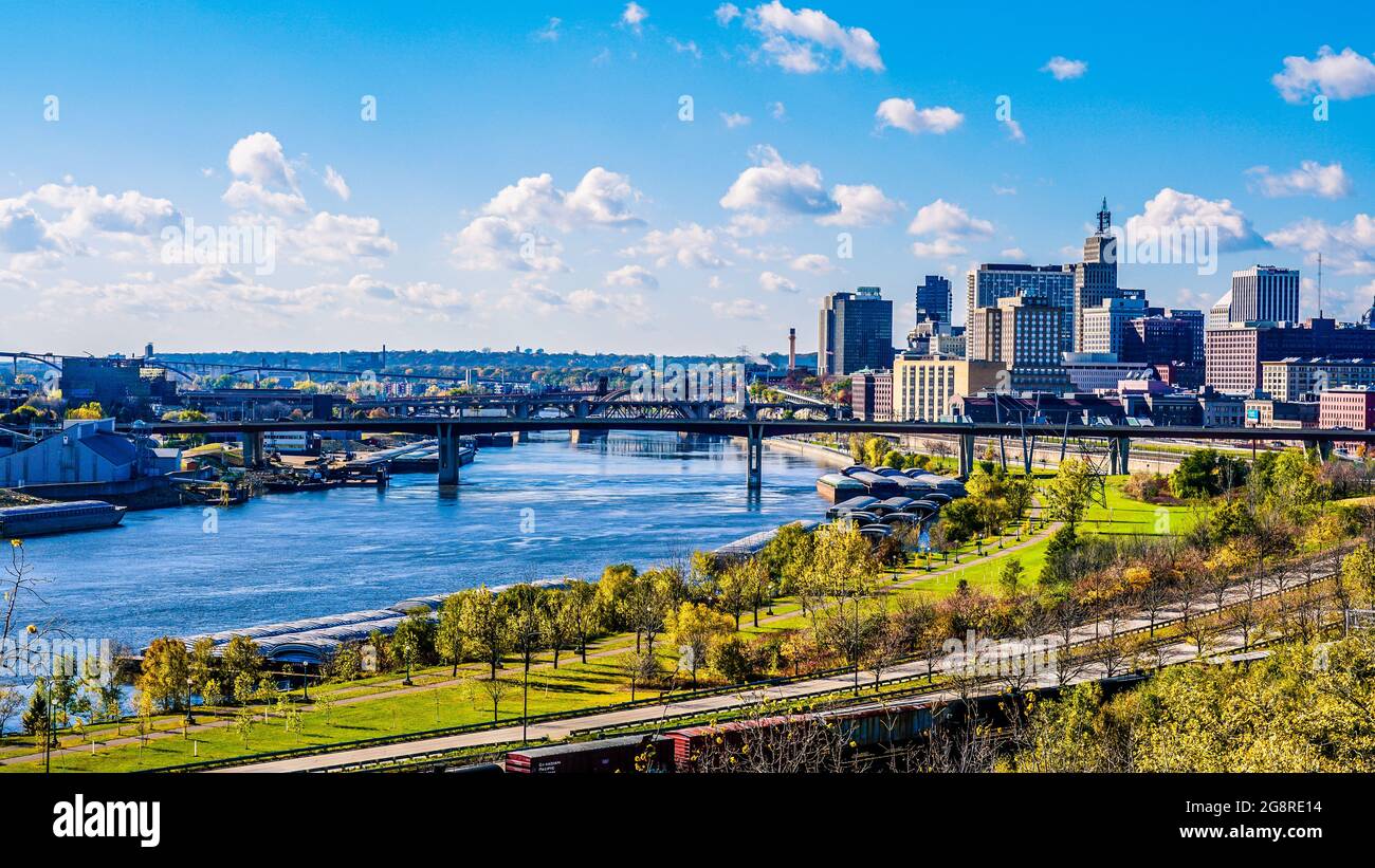 Minneapolis skyline downtown city buildings hi-res stock photography ...