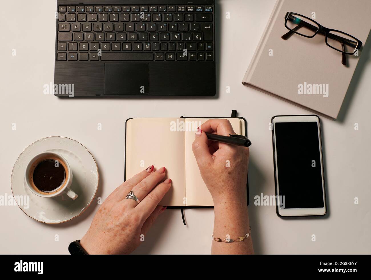 Laptop hands still life home hi-res stock photography and images - Alamy