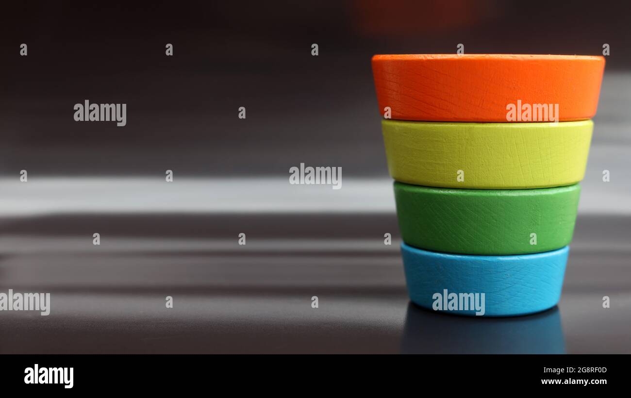 Inverted pyramid hi-res stock photography and images - Alamy