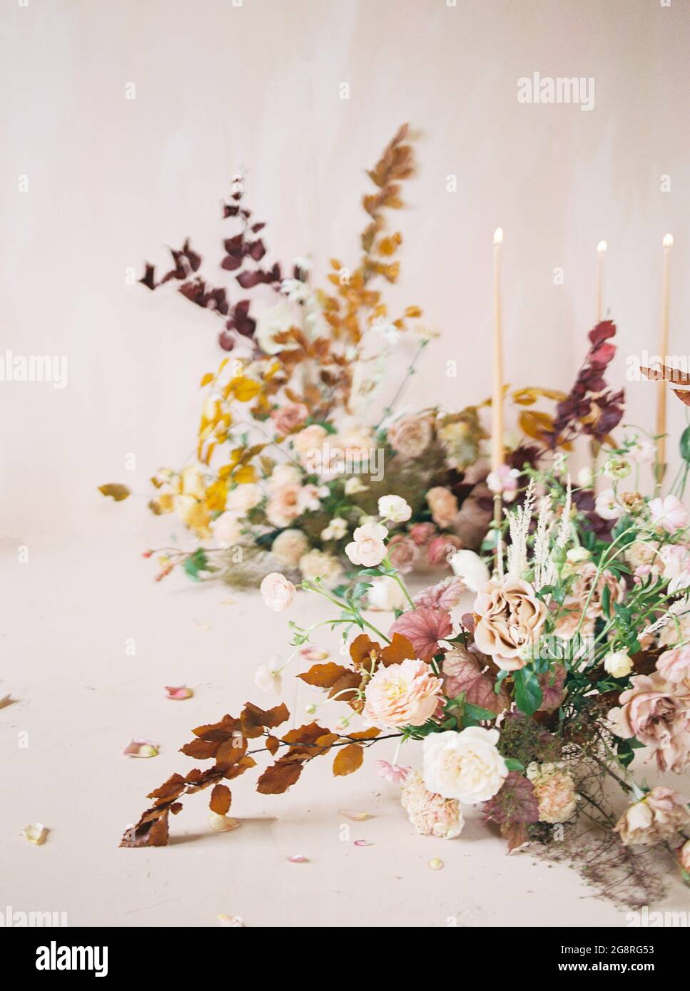 Floral installation hi-res stock photography and images - Alamy