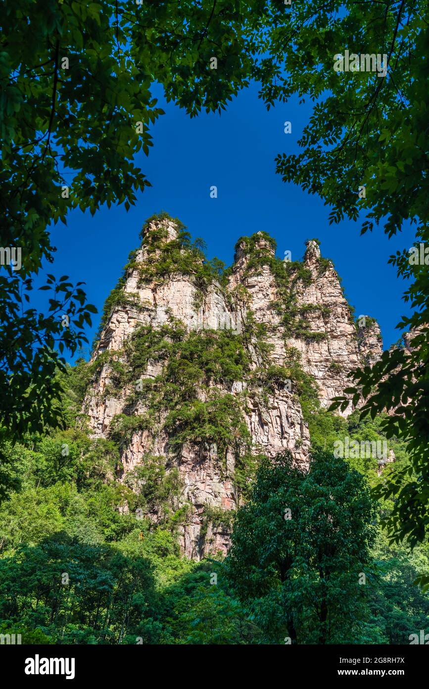 The Gathering of Heavenly Soldiers scenic rock formations, Avatar ...