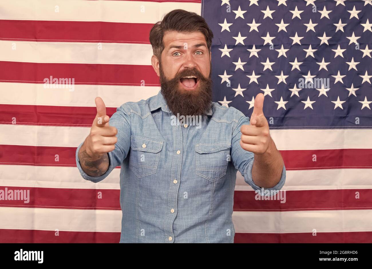 American man journalist reporter USA flag background, welcoming concept ...