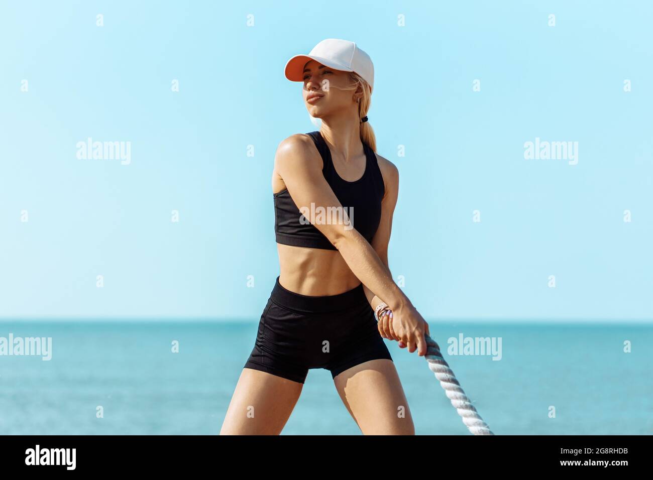 Battling rope hi-res stock photography and images - Alamy