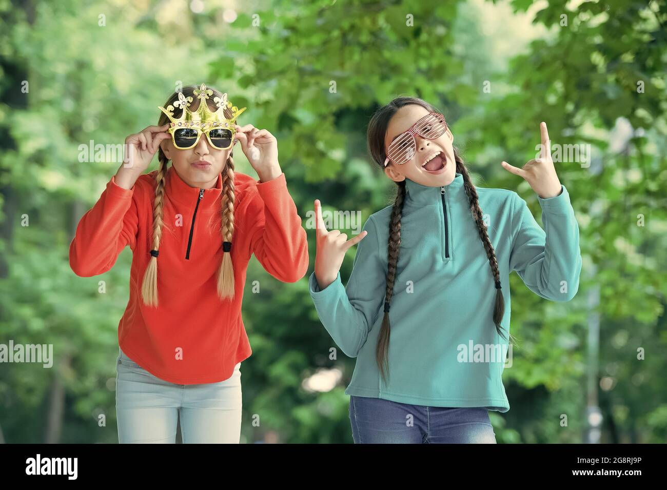 All the fun of primary school prom. Cool look of prom girls. Happy ...