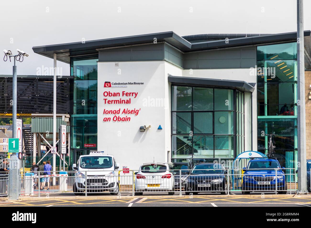 Oban ferry terminal building hi-res stock photography and images - Alamy