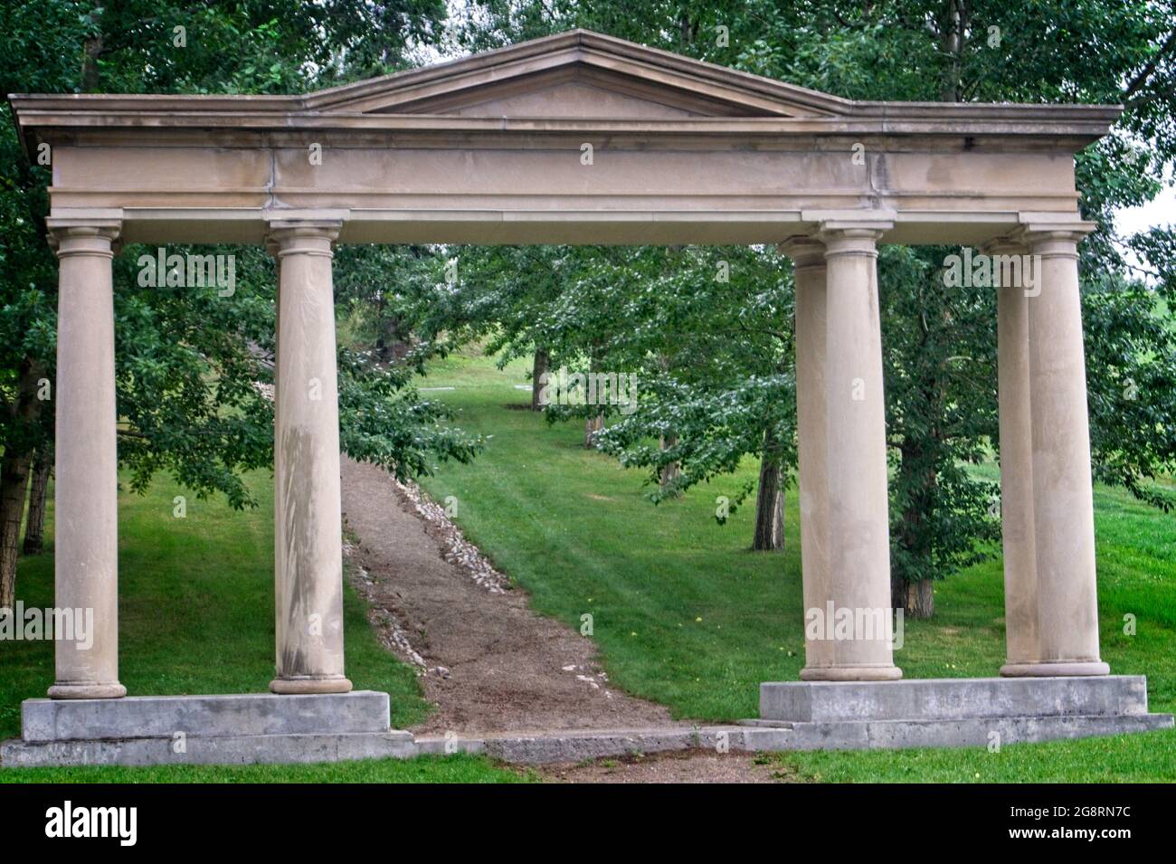 Rock garden tree hi-res stock photography and images - Alamy