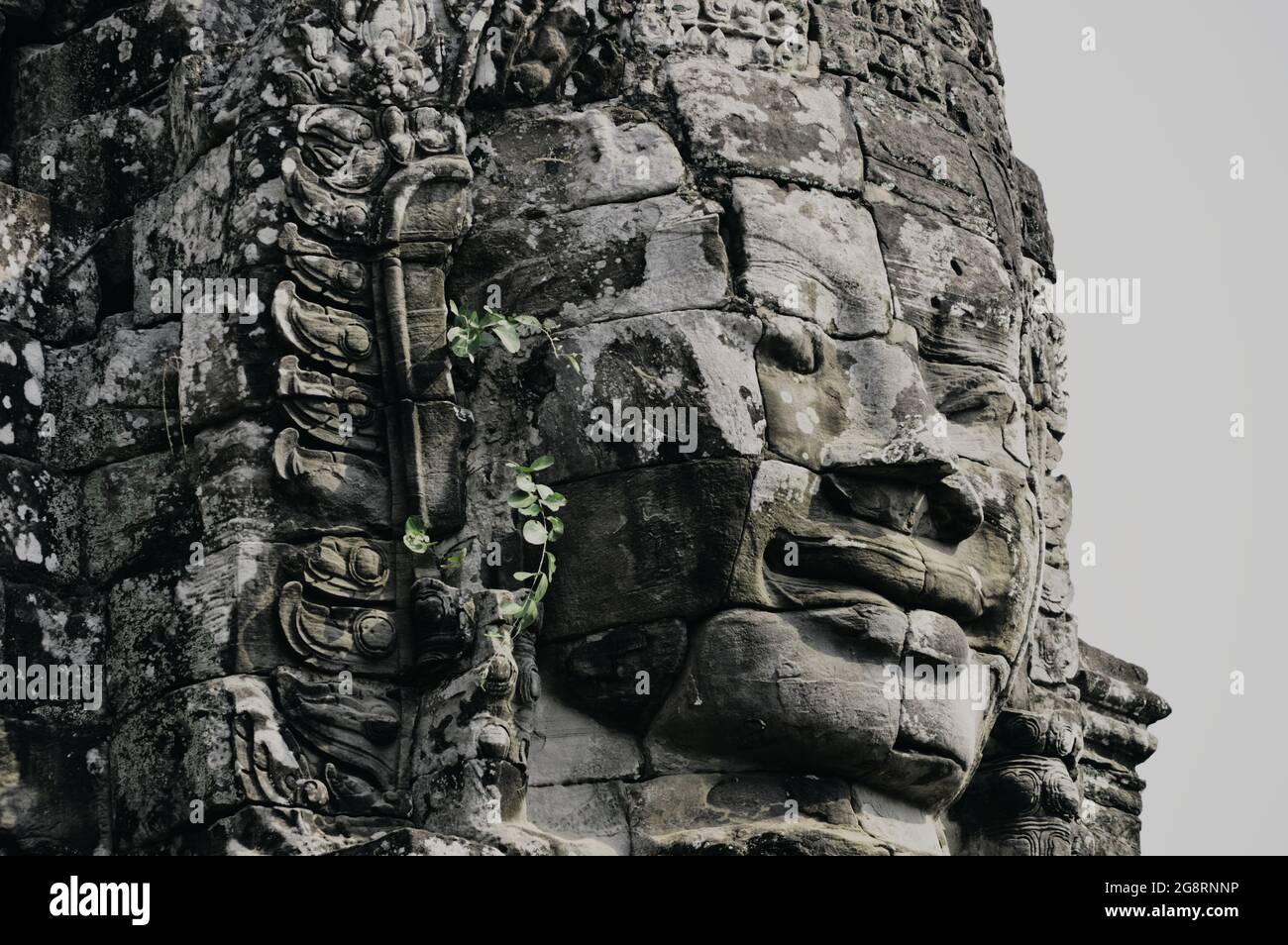 Old stone face hi-res stock photography and images - Alamy