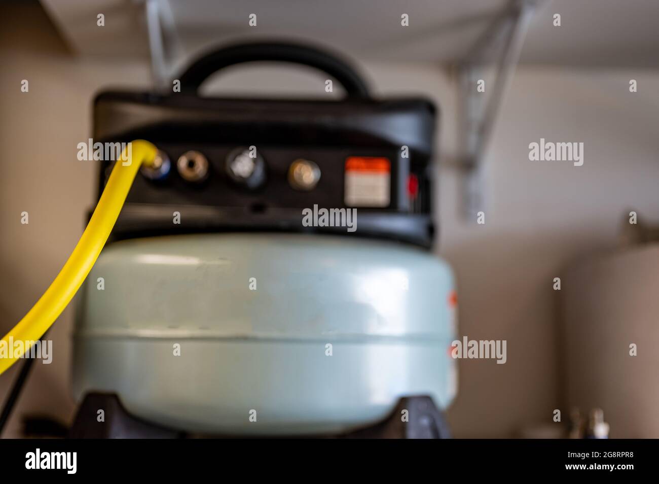 Car workshop compressor hi-res stock photography and images - Alamy