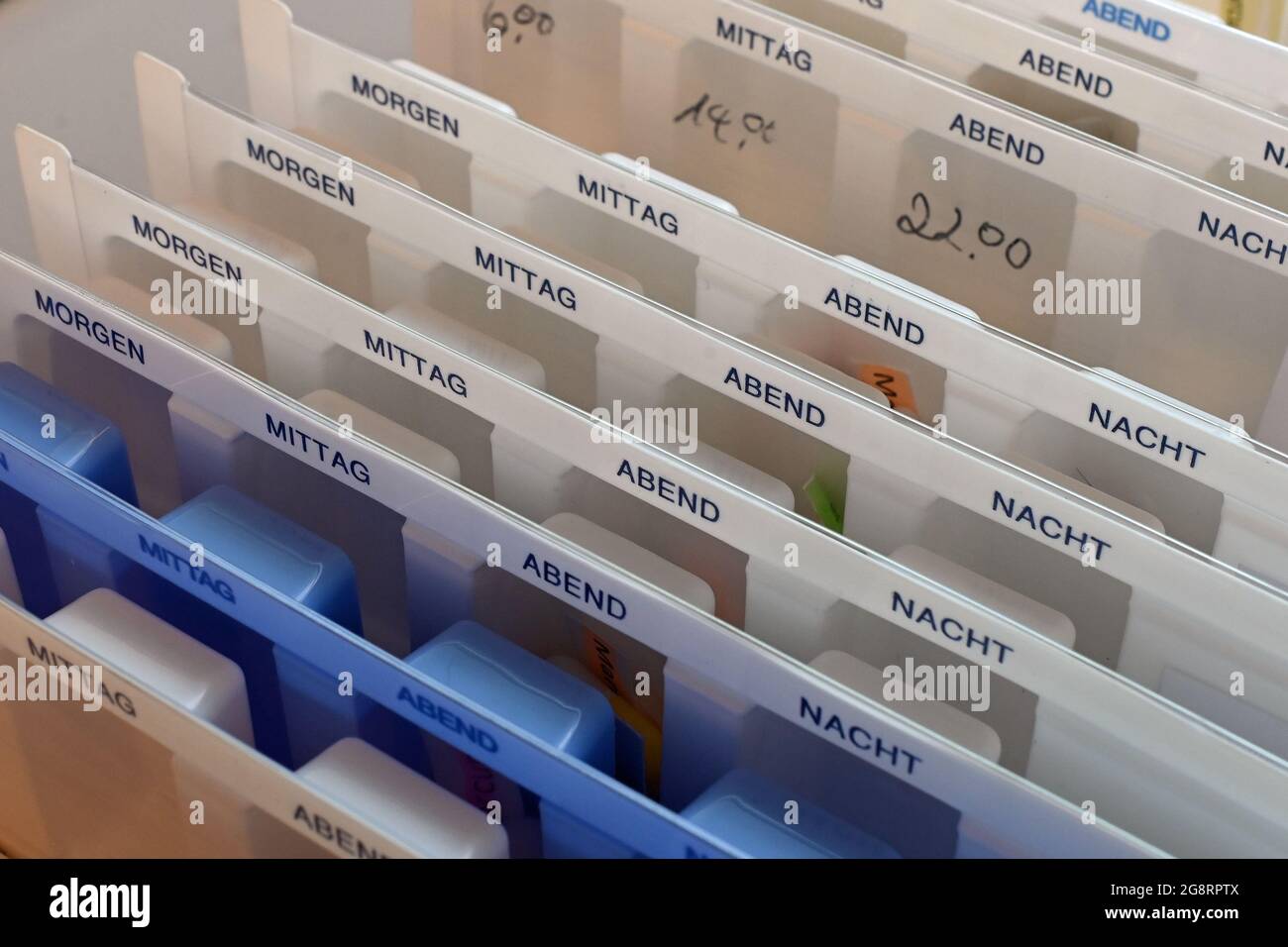 Plastic boxes hi-res stock photography and images - Alamy