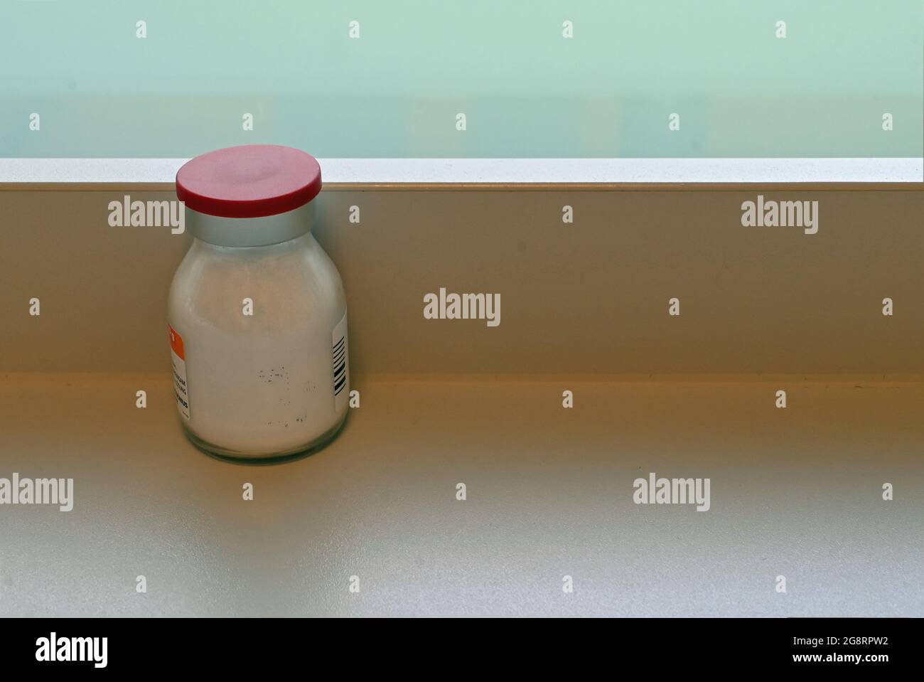 White powder hi-res stock photography and images - Alamy