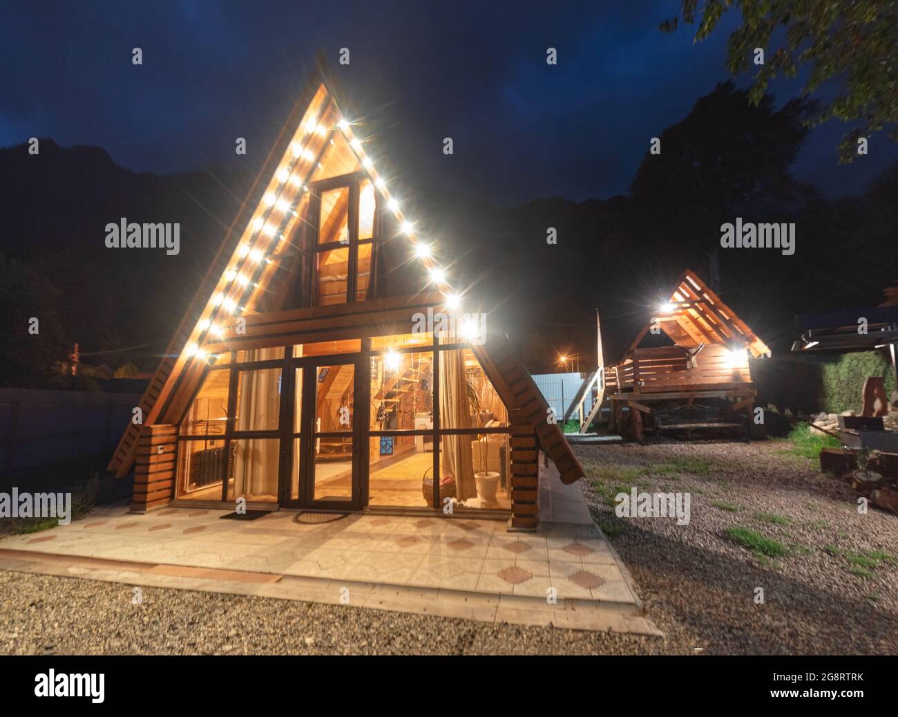 Triangle house design hi-res stock photography and images - Alamy