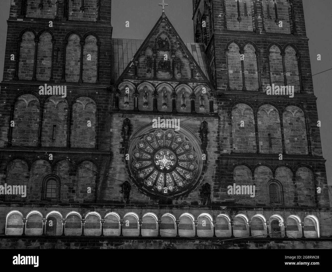 the city of bremen at night Stock Photo - Alamy