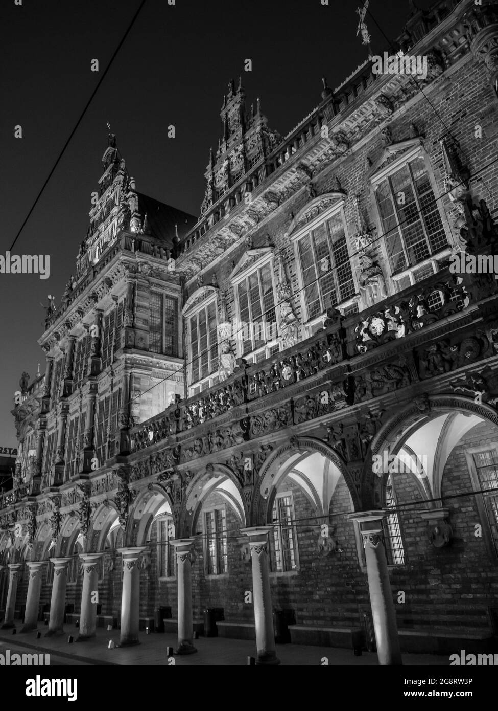 the city of bremen at night Stock Photo - Alamy