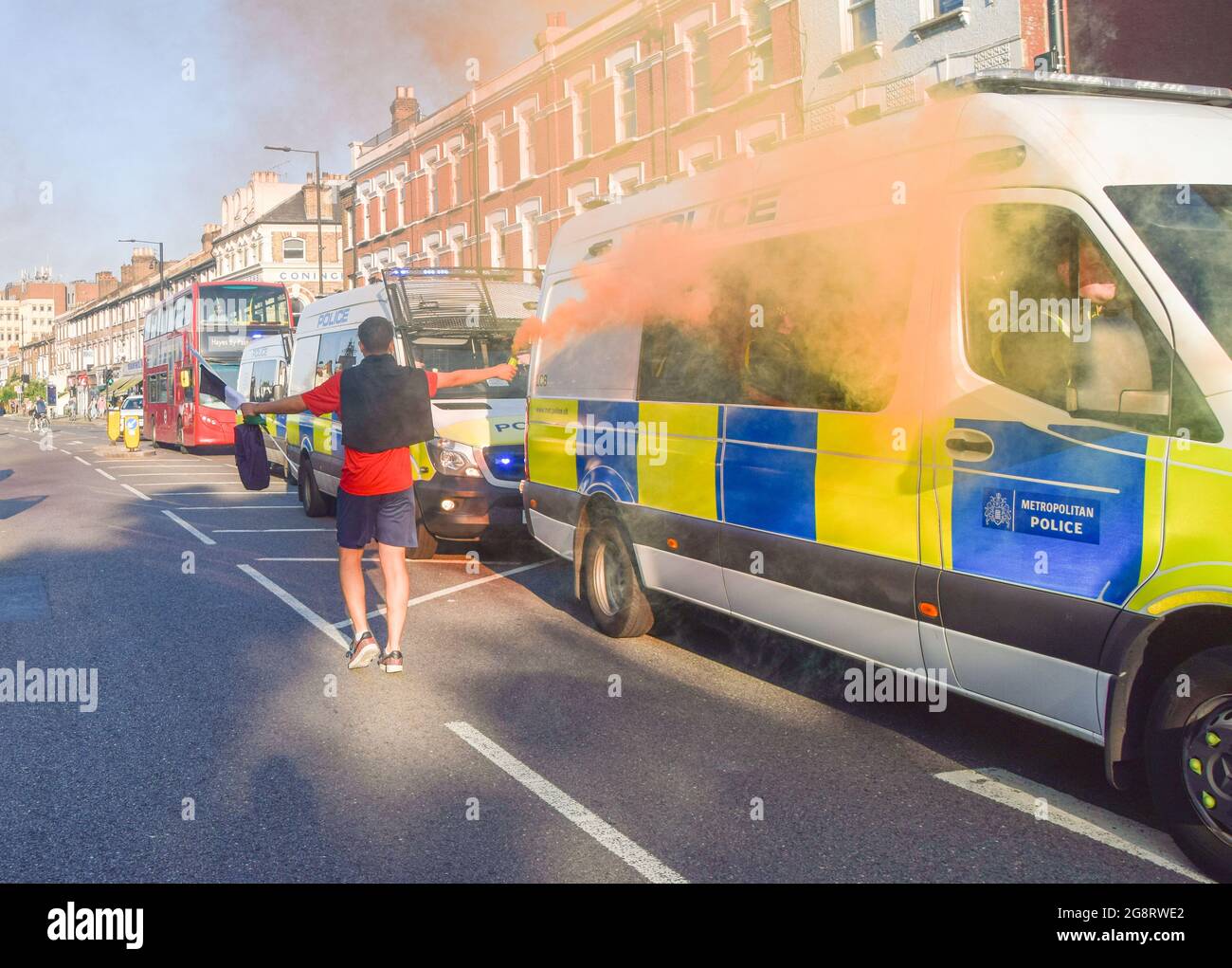 Police car uk riot van hi-res stock photography and images - Alamy