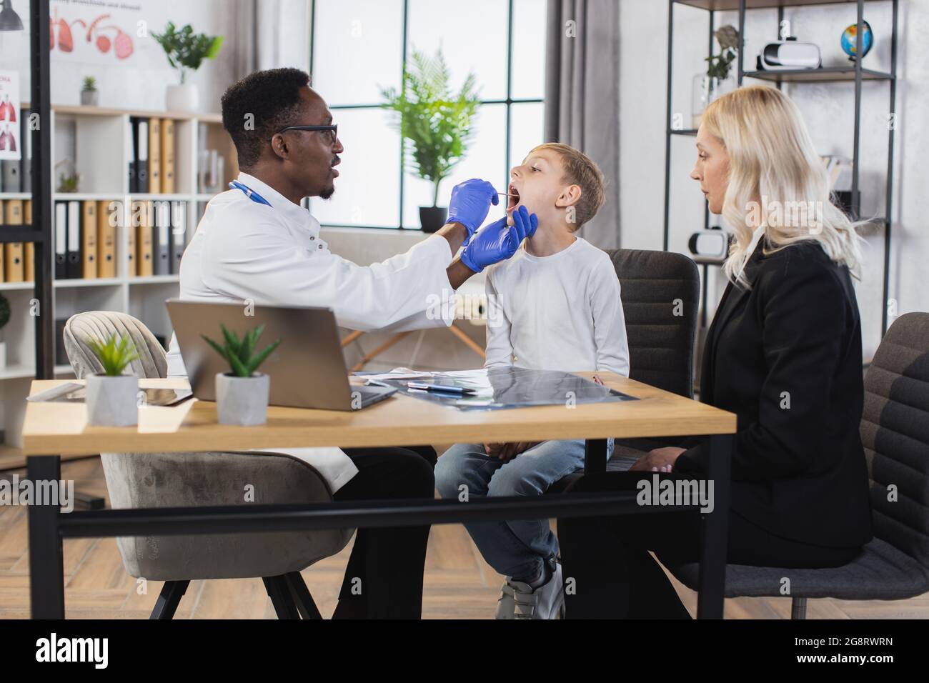 Worried patient general hi-res stock photography and images - Alamy