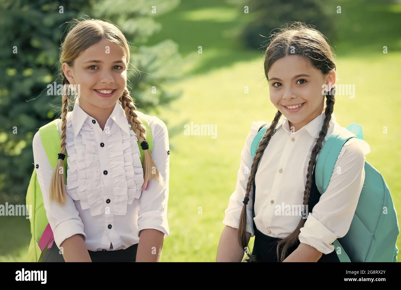 Tweens in fashion hi-res stock photography and images - Alamy