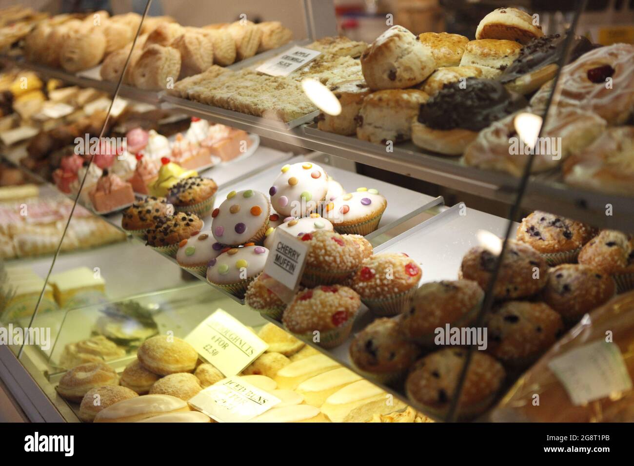 Old sweet shop counter hi-res stock photography and images - Alamy