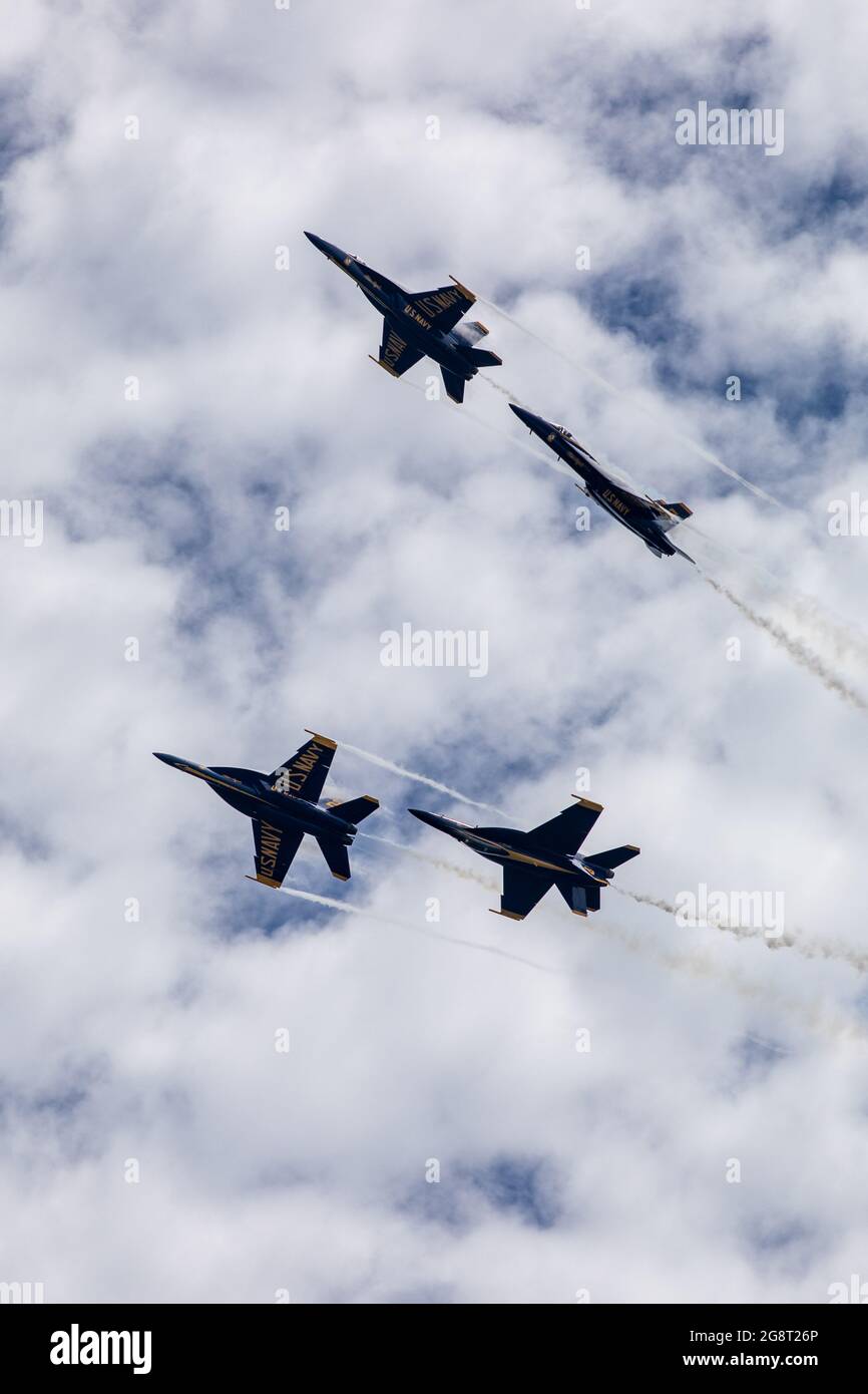 Blue angles hi-res stock photography and images - Alamy