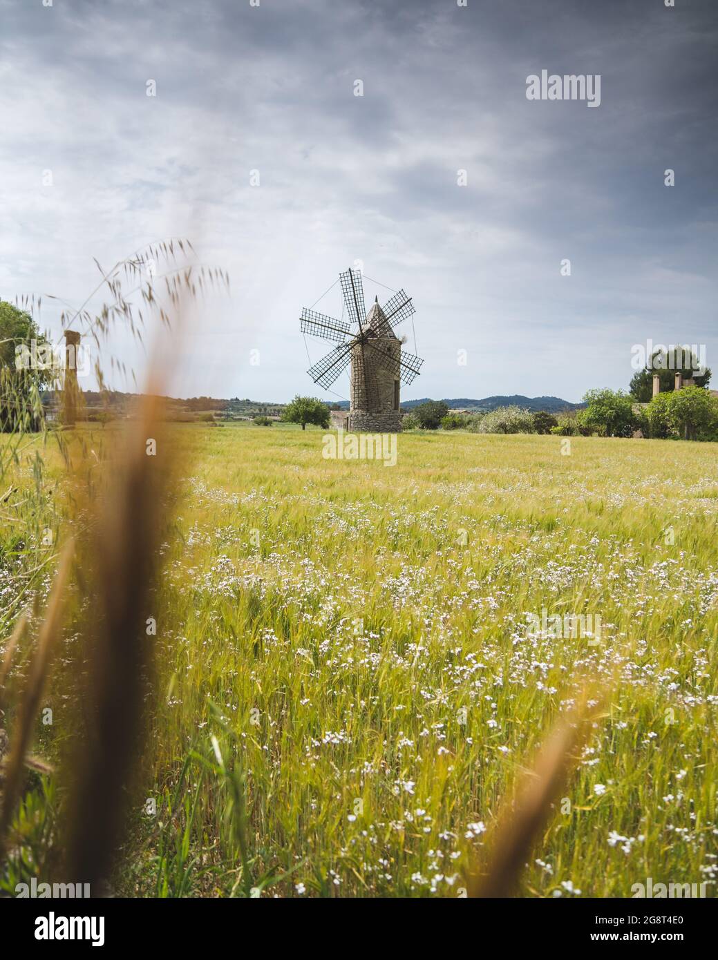 Vertical shot vintage windmill hi-res stock photography and images - Alamy