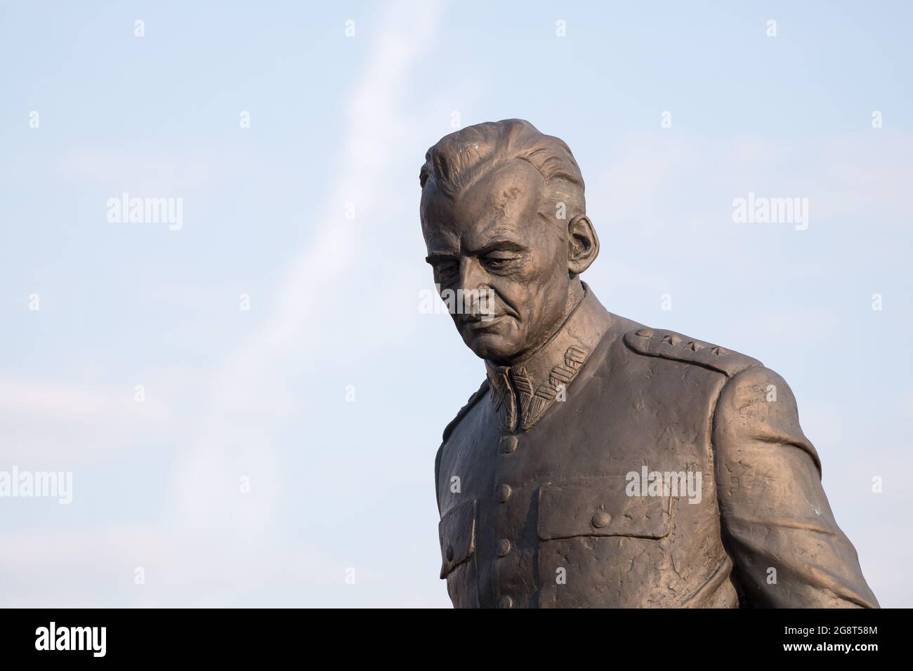 Witold pilecki statue hi-res stock photography and images - Alamy