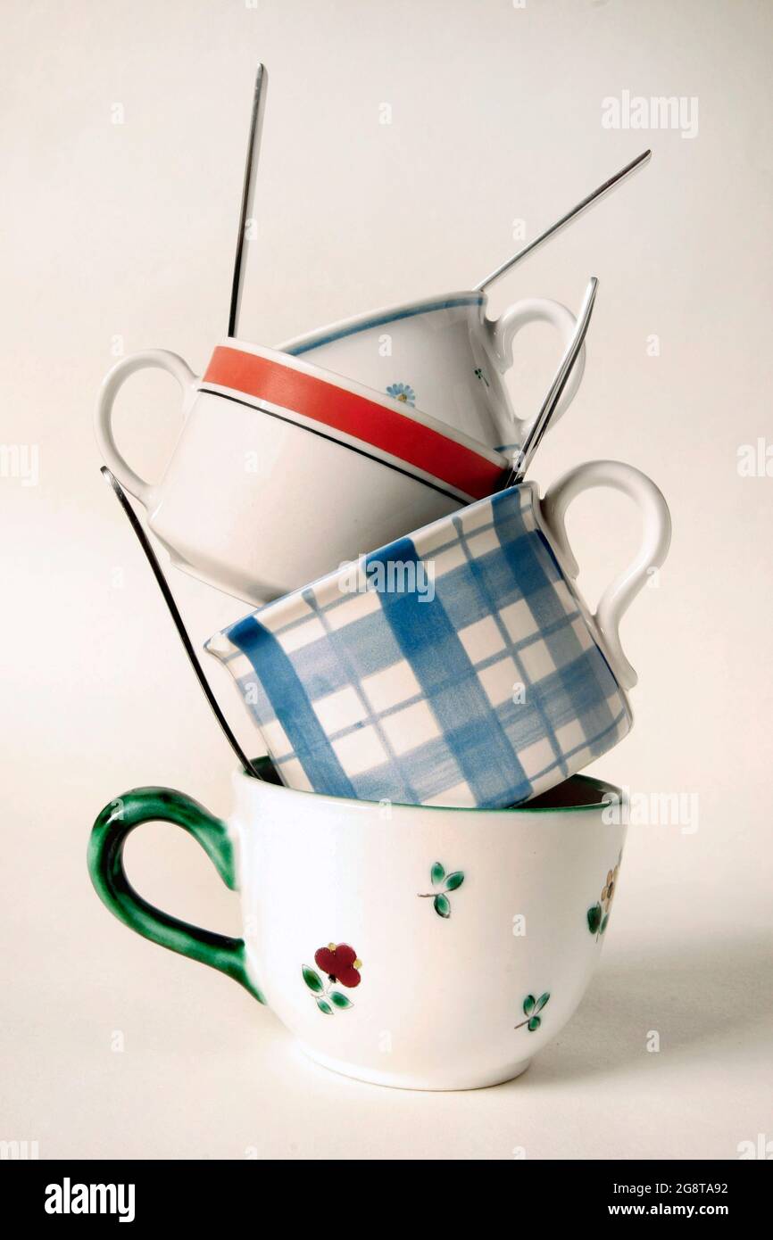 stack of dirty coffee cups Stock Photo - Alamy