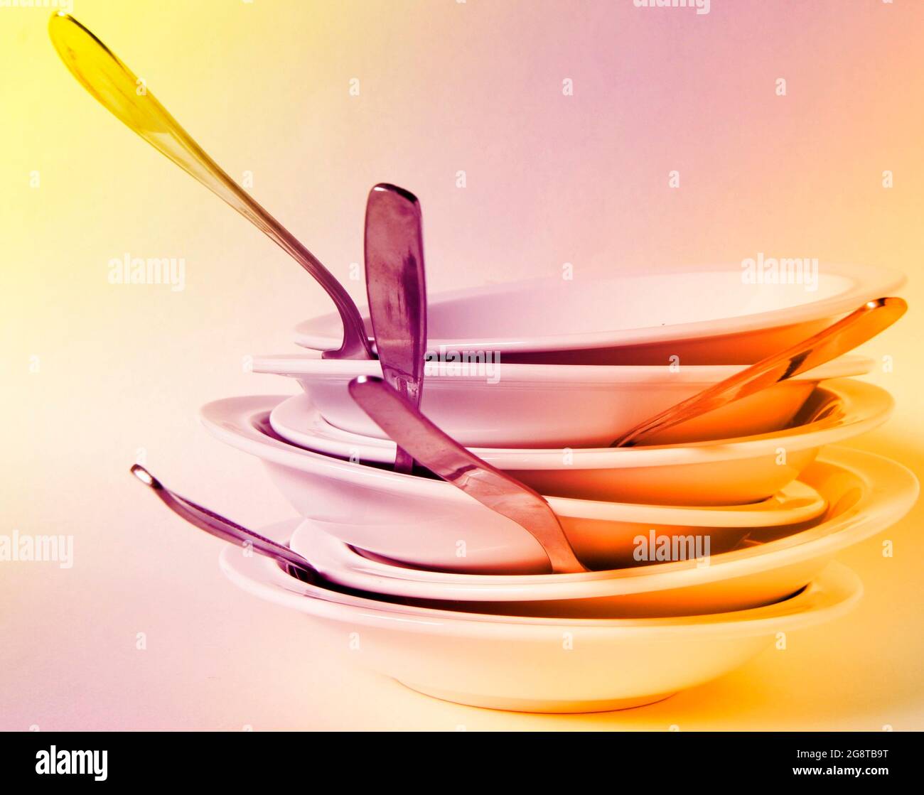 Dirty dishes pile hi-res stock photography and images - Alamy