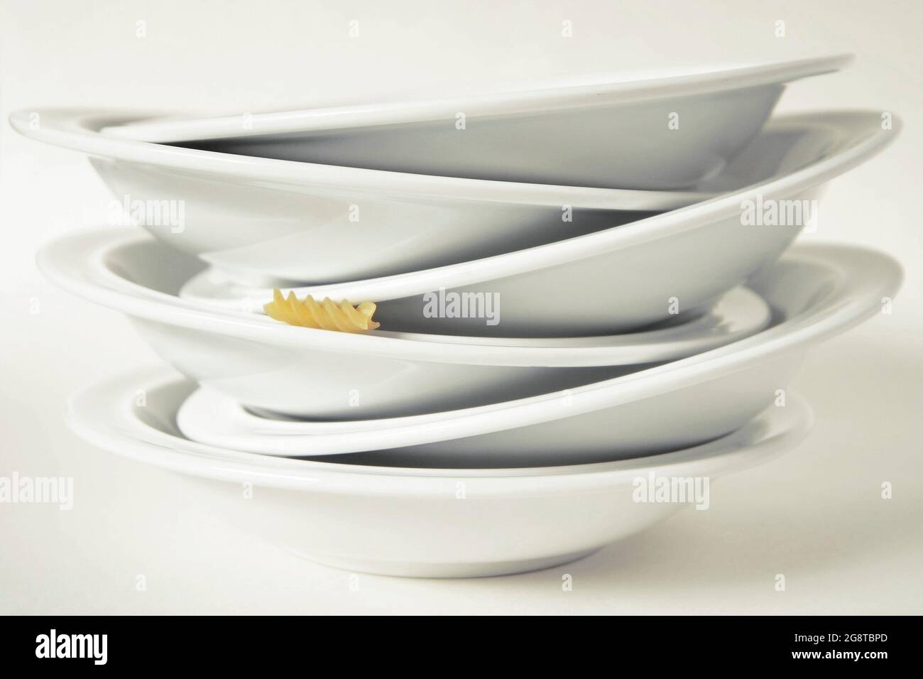 Pile of dirty plates hi-res stock photography and images - Alamy