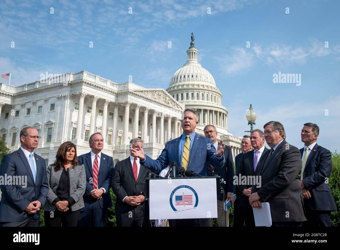 Senator roger marshall hi-res stock photography and images - Alamy