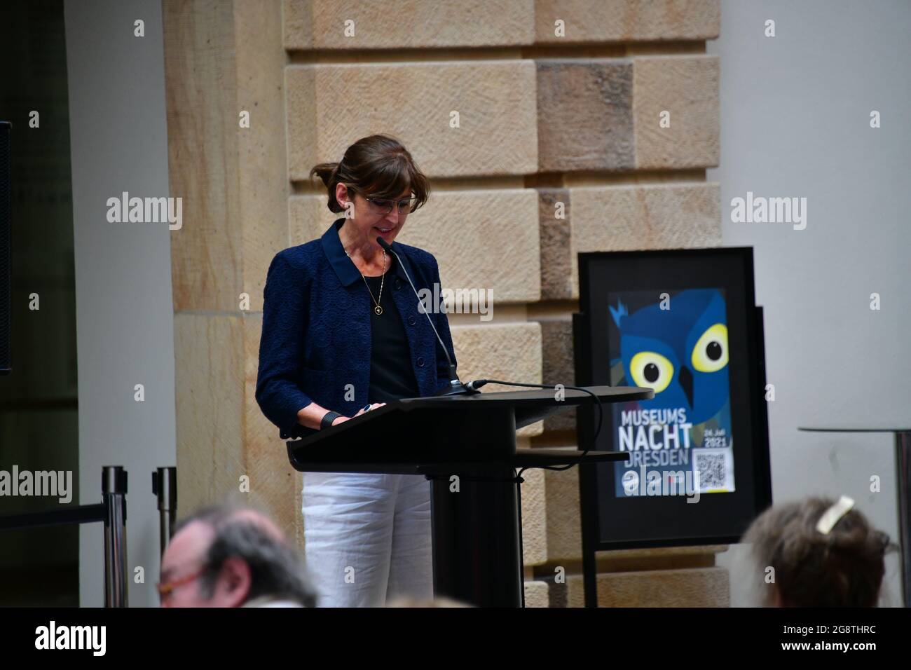 Stephanie Buck, Direktorin des Kupferstichkabinetts, bei der ...