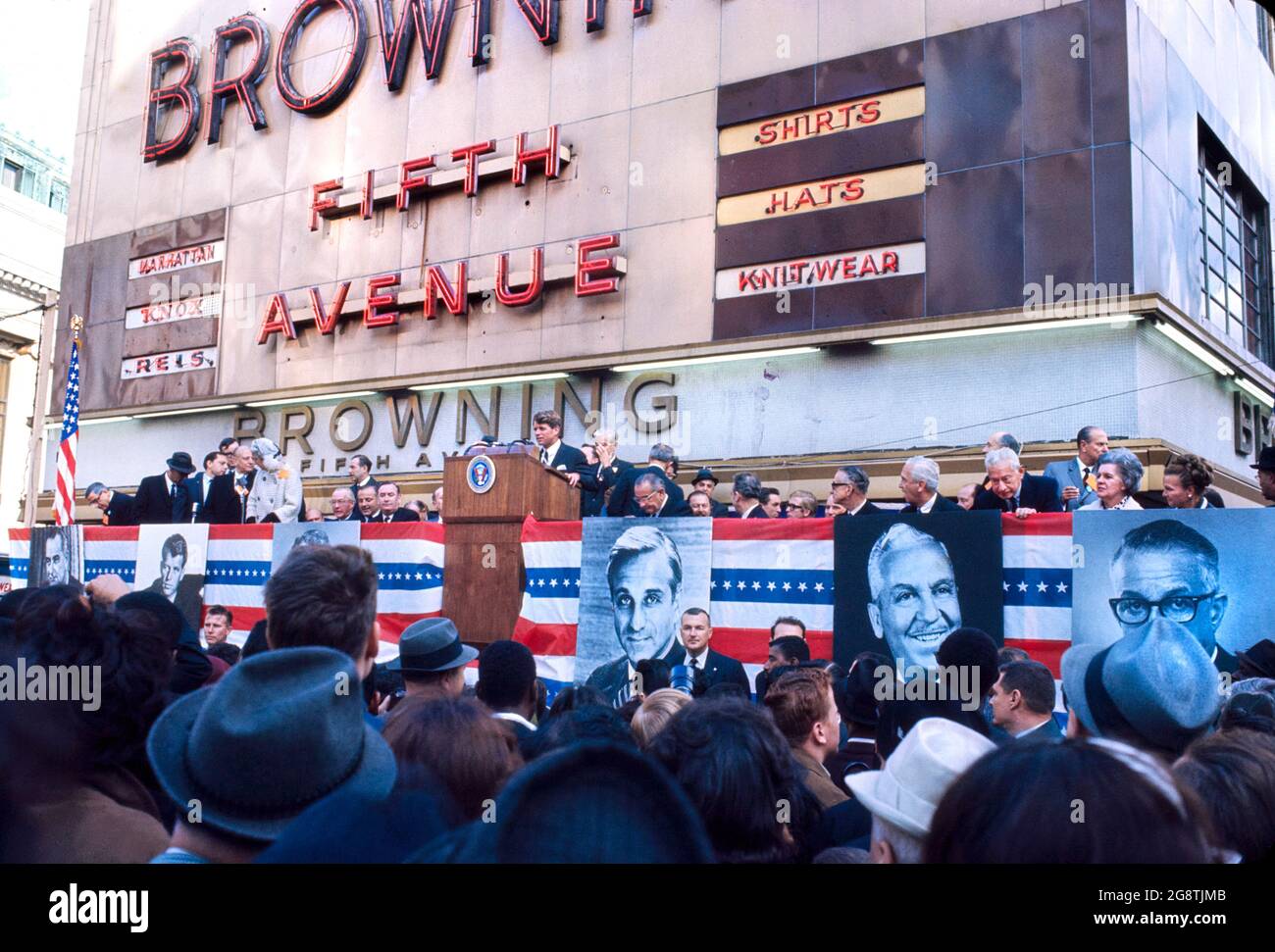 Kennedy for president crowd hi-res stock photography and images - Alamy