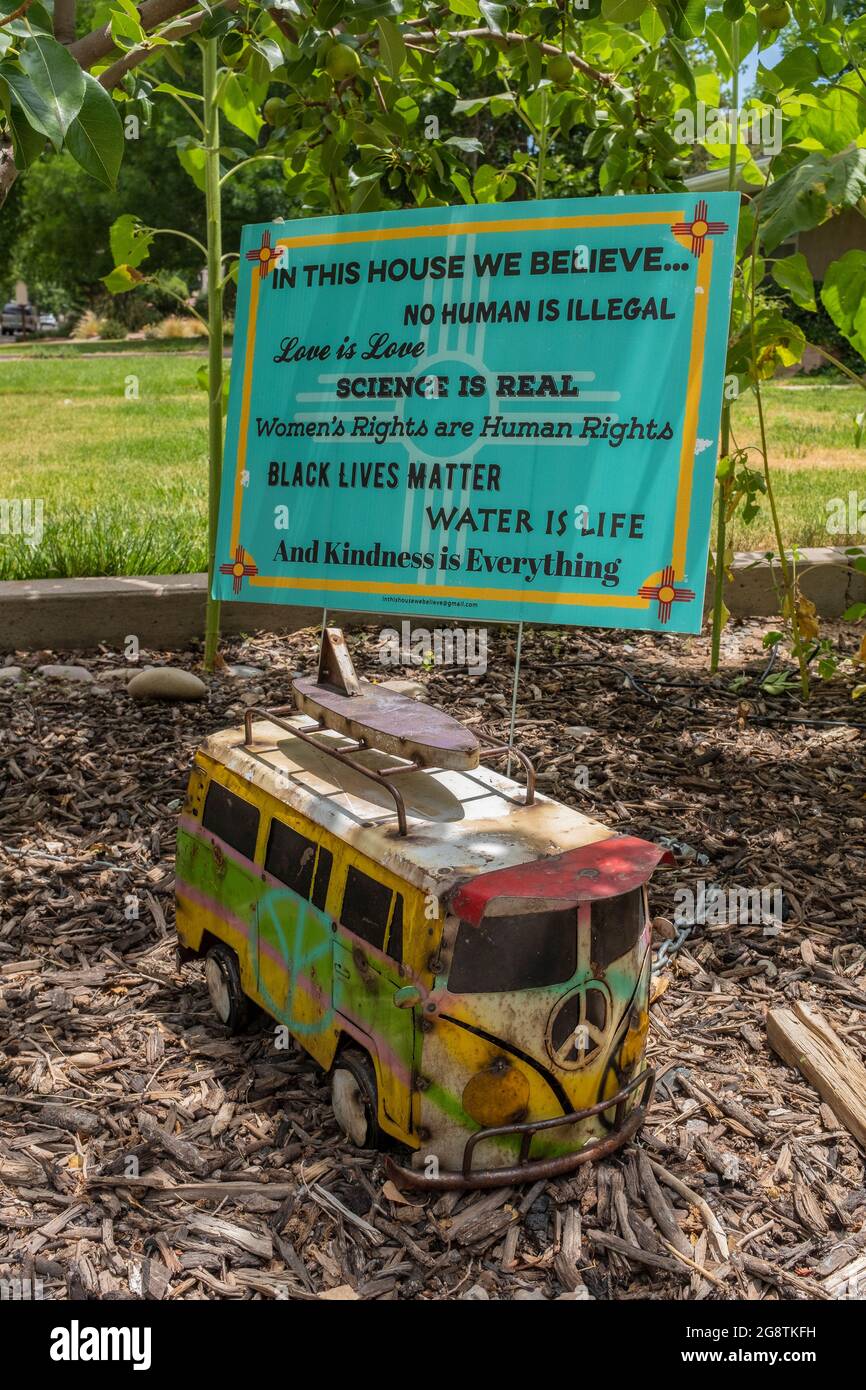 Promotional street signage hi-res stock photography and images - Alamy