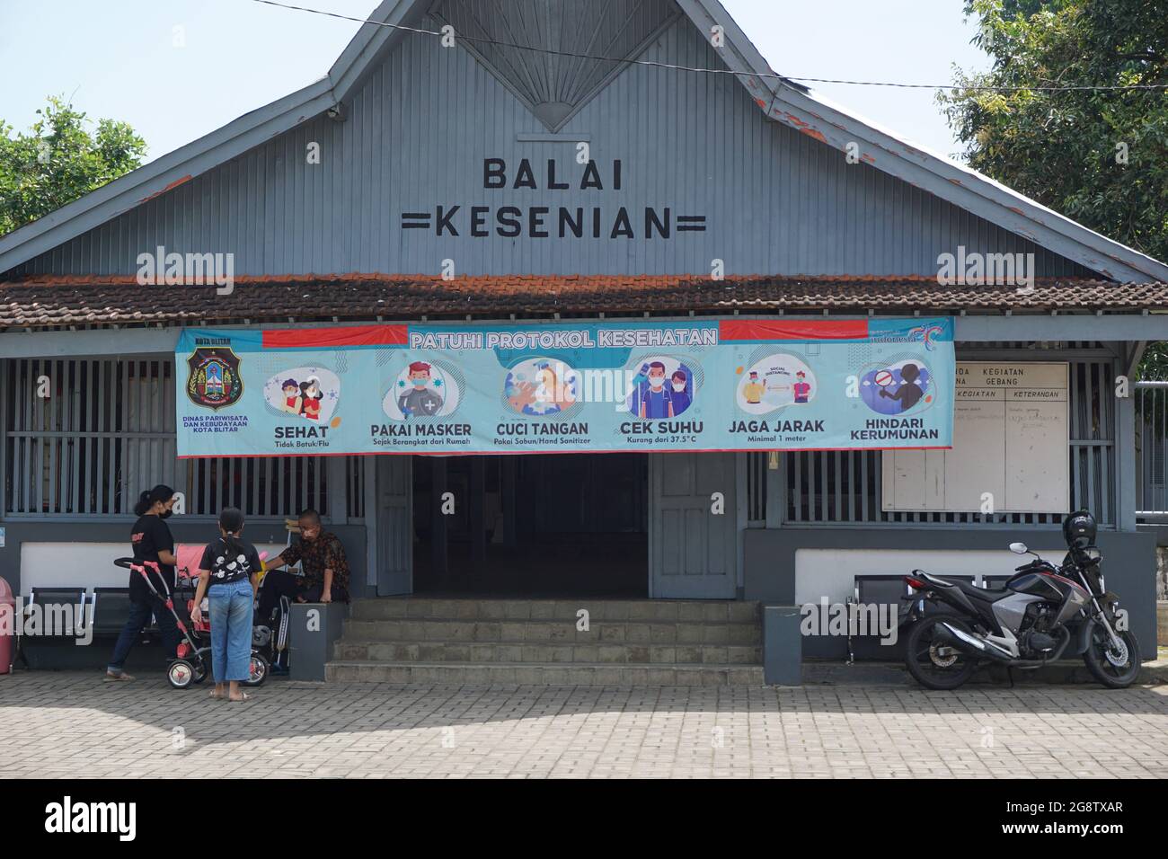 Istana gebang hi-res stock photography and images - Alamy