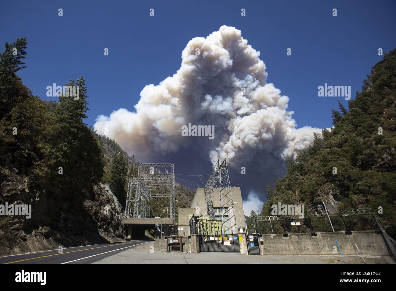 Dixie fires hi-res stock photography and images - Alamy
